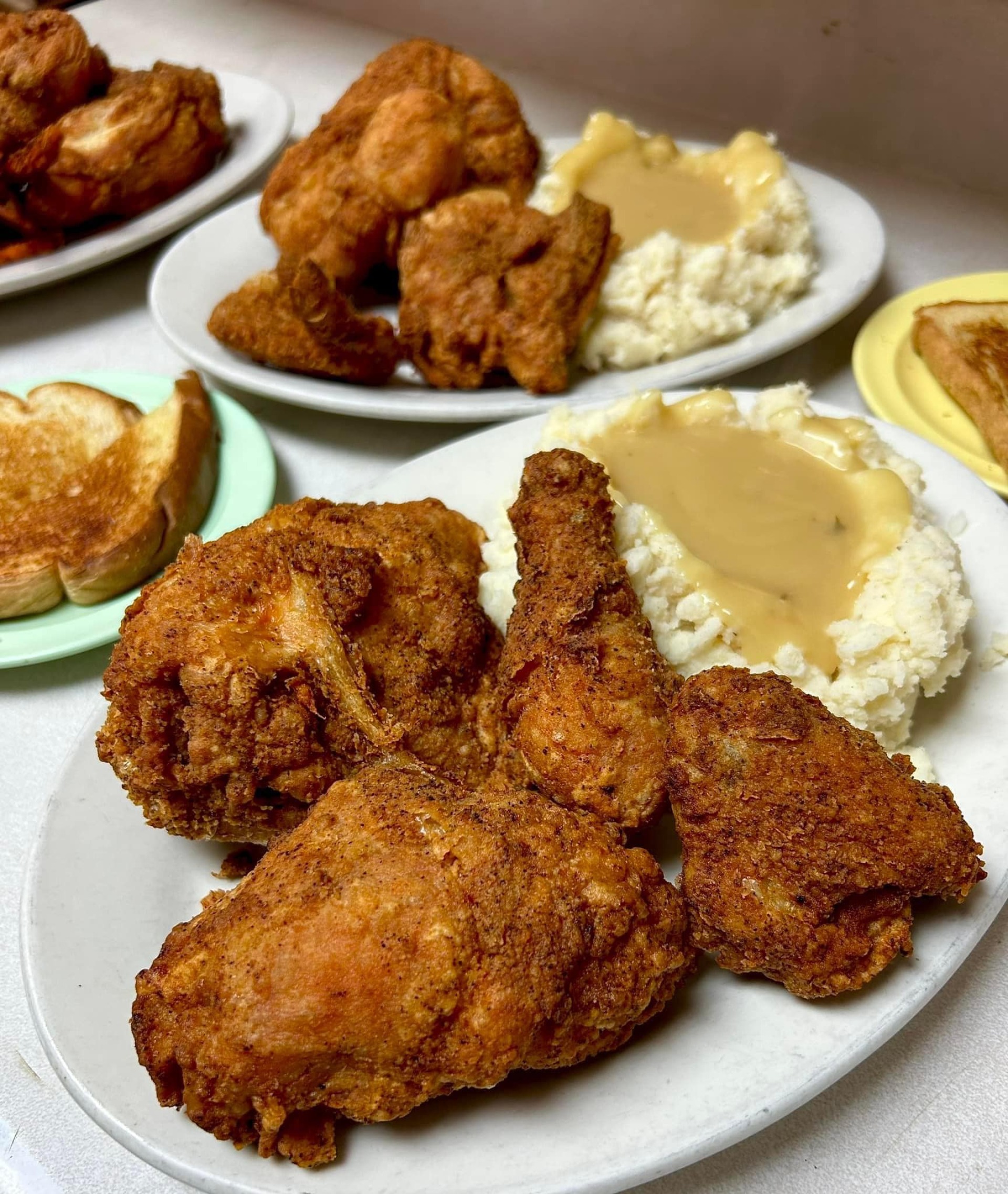 Dew Drop Inn - Restaurant in McClelland, IA