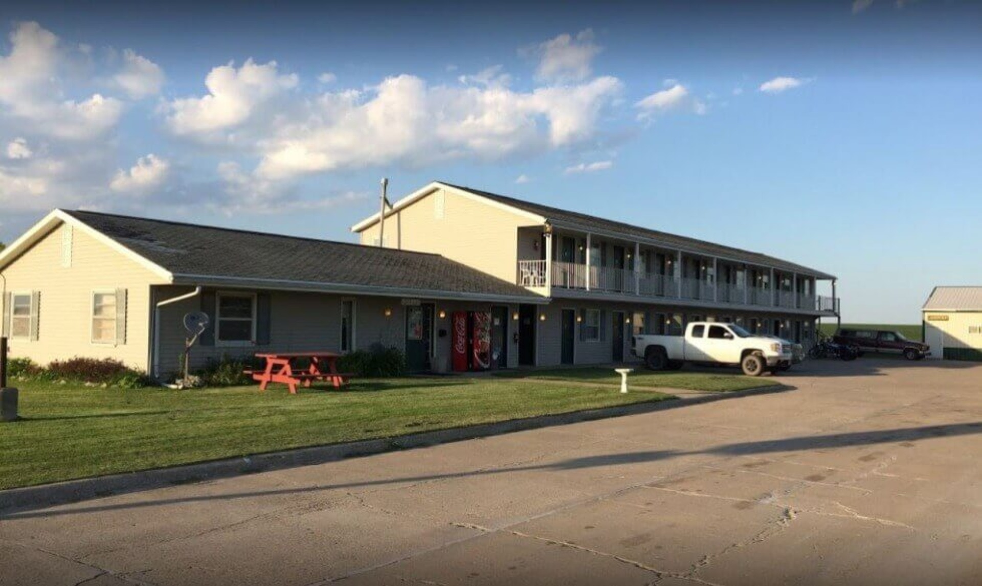 Shelby Country Inn - Stay in Shelby, IA